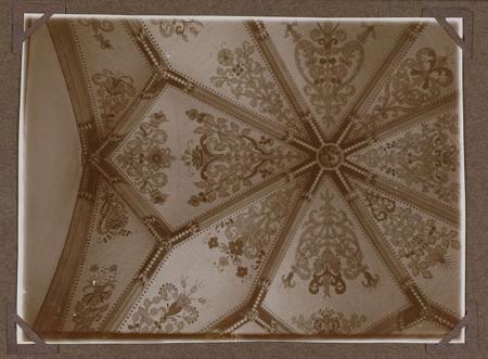 Vault Definition, Meaning & Usage | FineDictionary.com